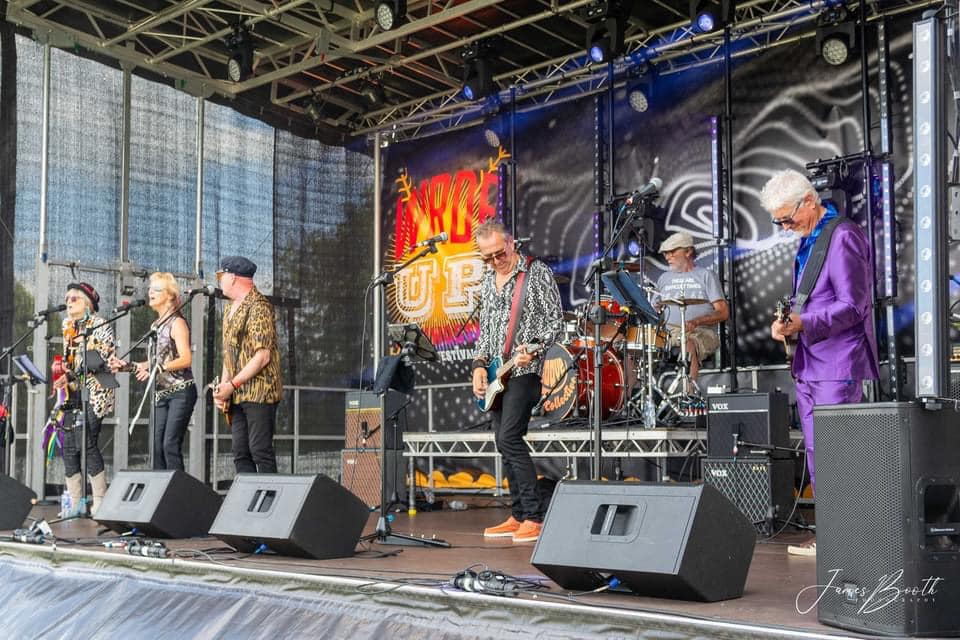 Music by The Ukey Dukes – Coln St Aldwyns Children's Fete & CHEQS ...